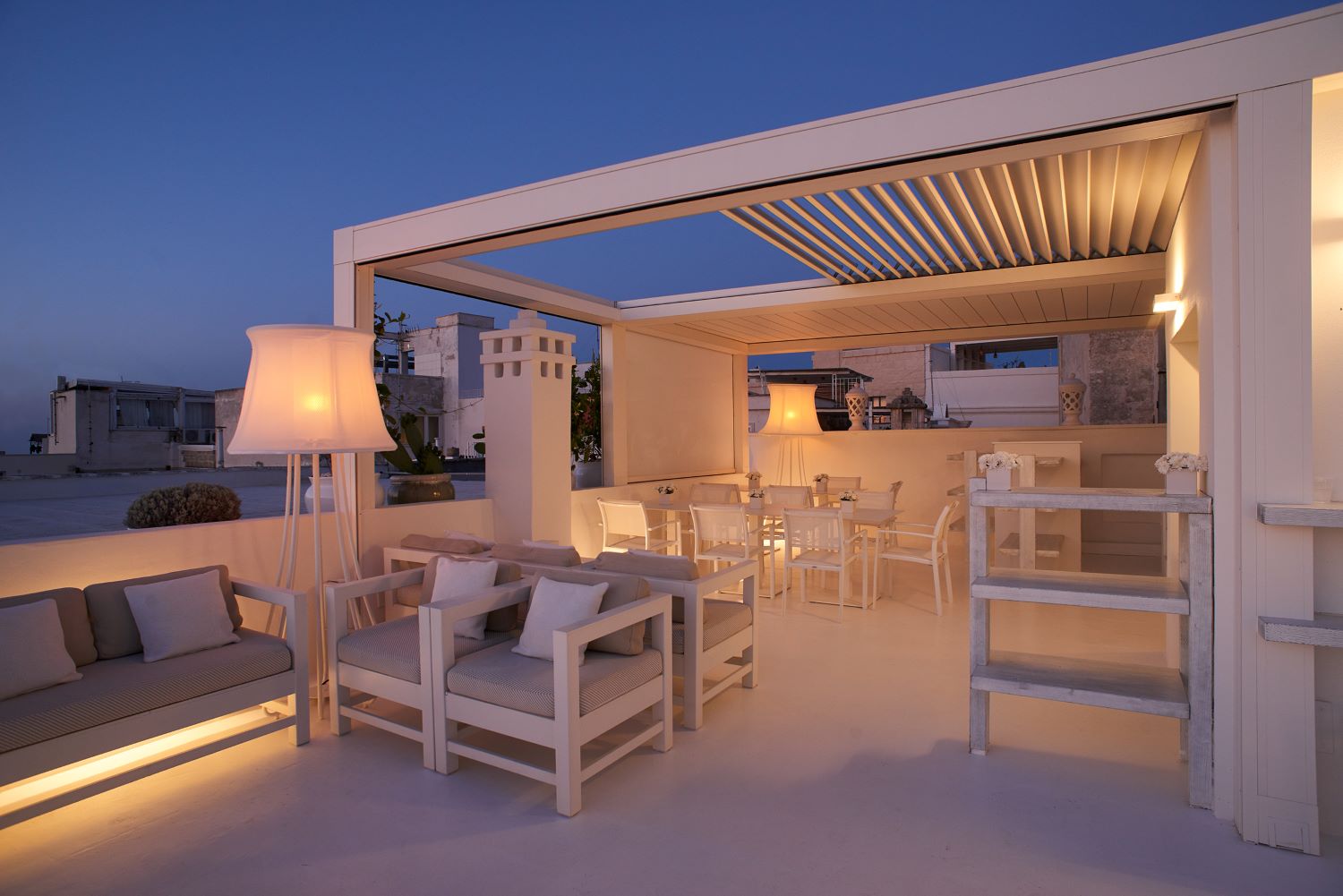 Coperture per terrazzi: l’outdoor impeccabile e funzionale - Pratic